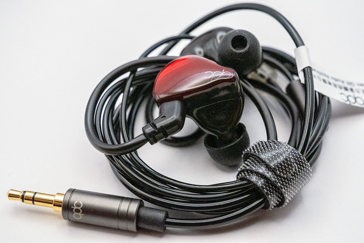 【qdc SUPERIOR レビュー】見た目は最高！音は普通！でも見た目が最高！！！ - GADGENEKO -ガジェねこ-