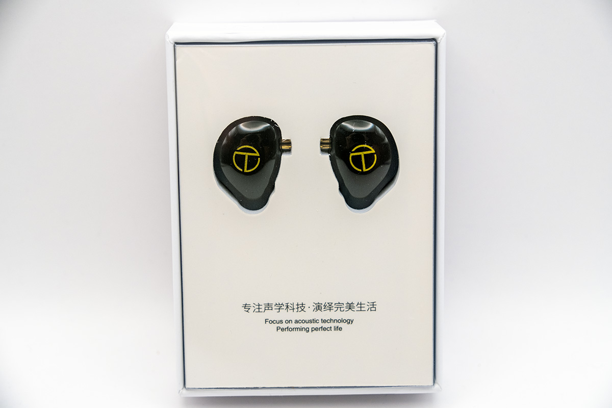 【TRN ST7 レビュー】力強く元気な音色が楽しい、個性的なイヤホン - GADGENEKO -ガジェねこ-